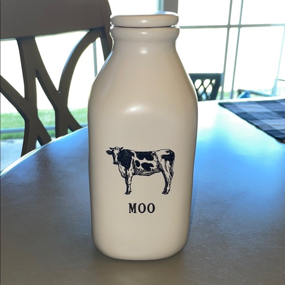 Rae Dunn | Dining | Rae Dunn Moo Ceramic Milk Bottle With Cow Design ...
